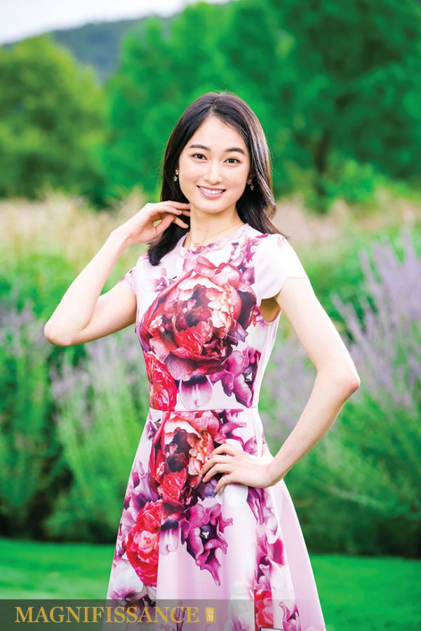 Shen Yun Dancer Lives Her Beliefs - Magnifissance