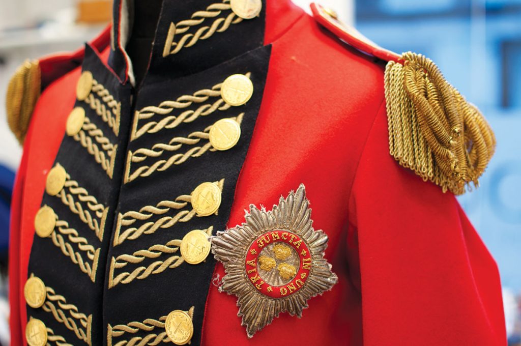 Hand & Lock Archives - Magnifissance