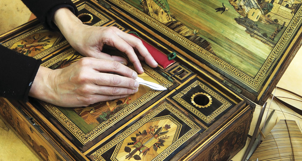 Straw Marquetry: Beauty and Charm