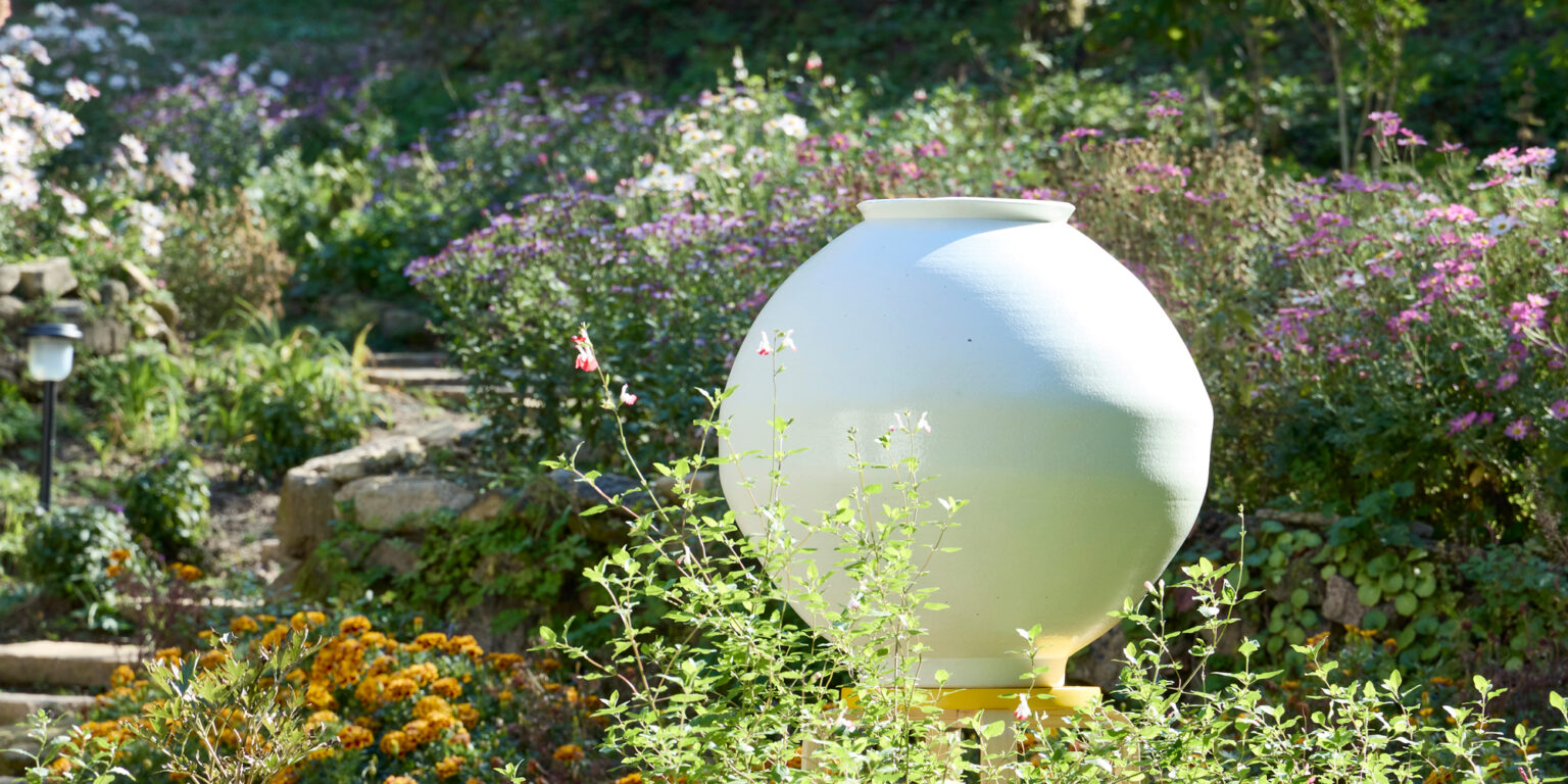 The Poetics of Kim Dong Jun’s Moon Jars